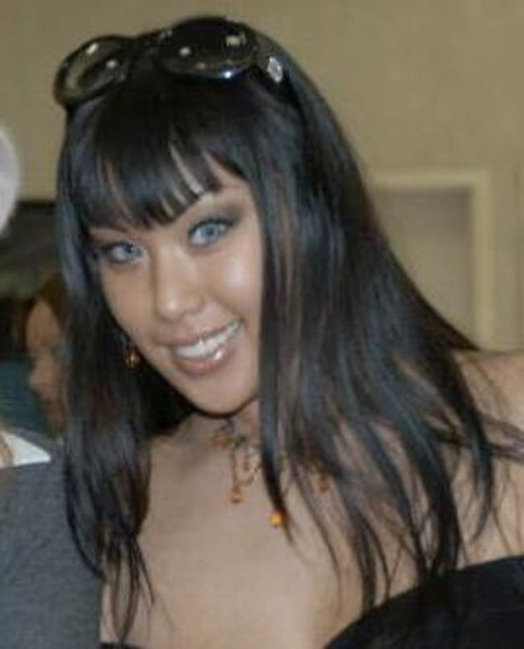 Avena Lees Biography Wall Of Celebrities