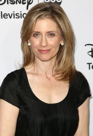 Helen Slater's Biography - Wall Of Celebrities