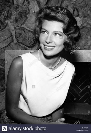 Jacqueline Beer's Biography - Wall Of Celebrities