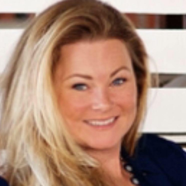 Pictures Of Laurie Wallace