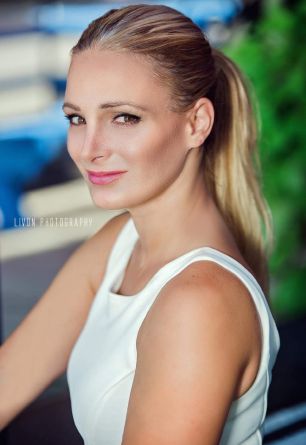 Theresa Cook's Biography - Wall Of Celebrities